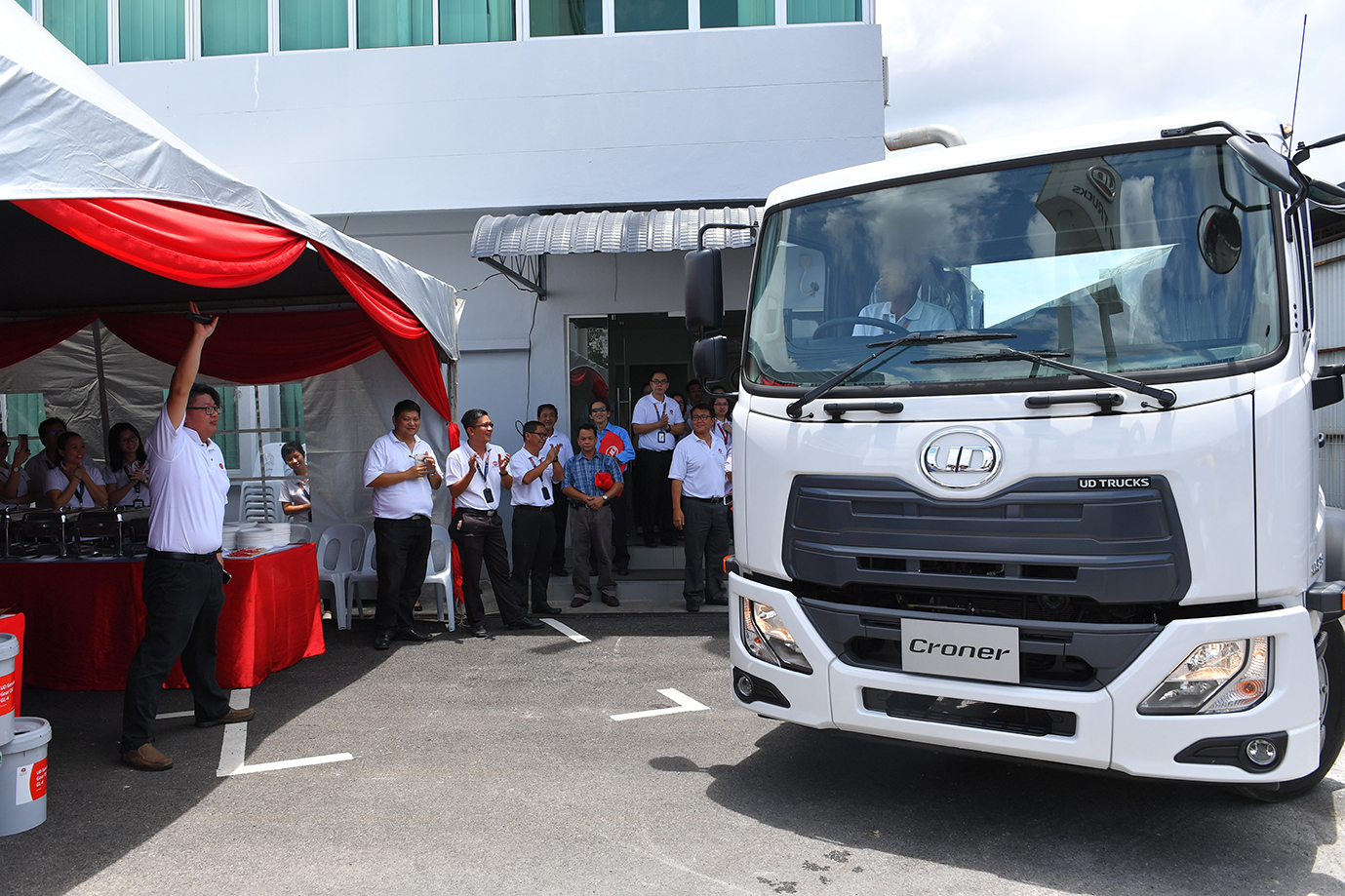 UD TRUCKS AND TCIE LAUNCH ALL NEW CRONER IN EAST MALAYSIA - TCIE